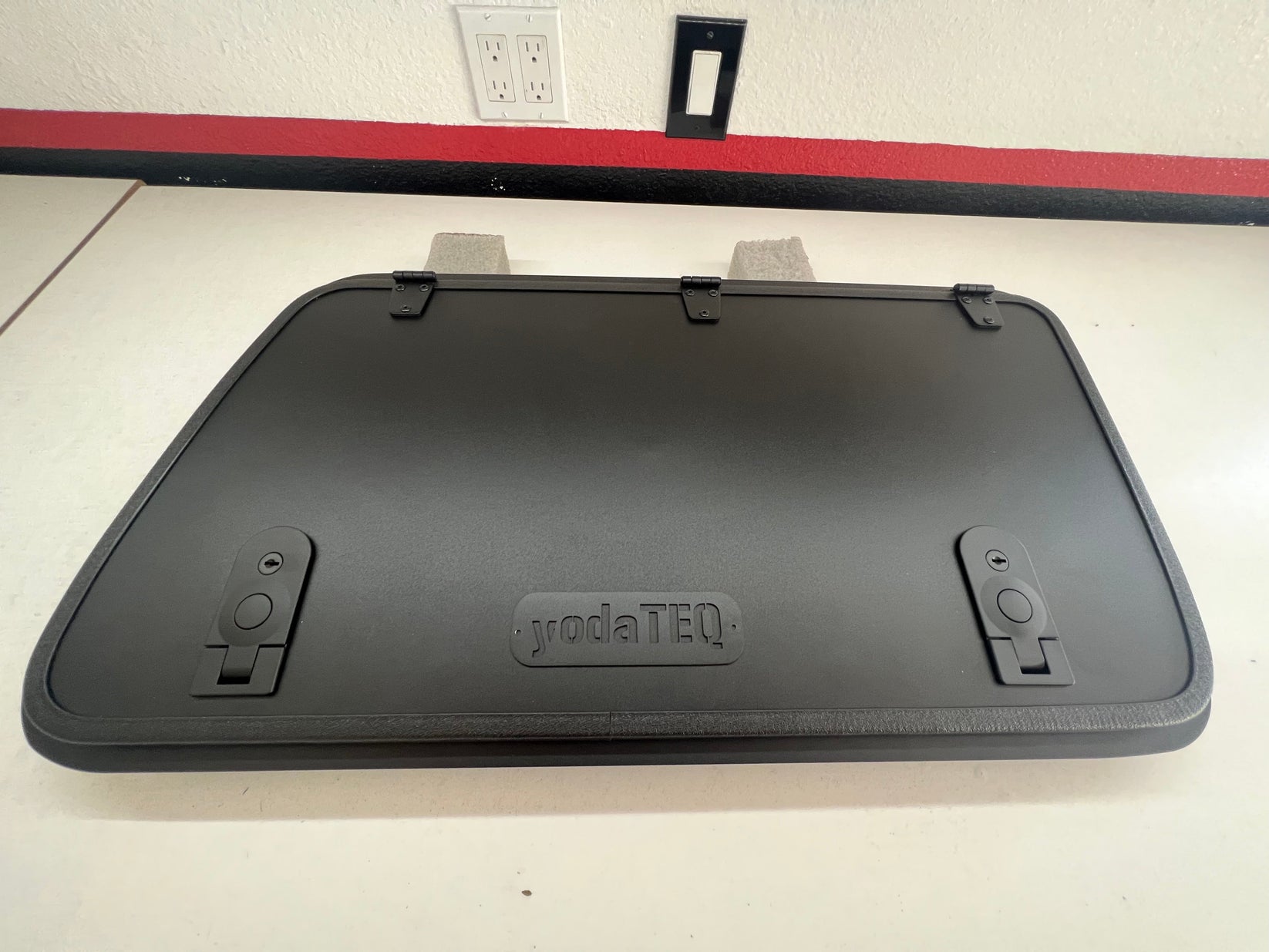 Toyota Land Cruiser 80 Series 1991-1997 GullWing Hatch System with Mol ...